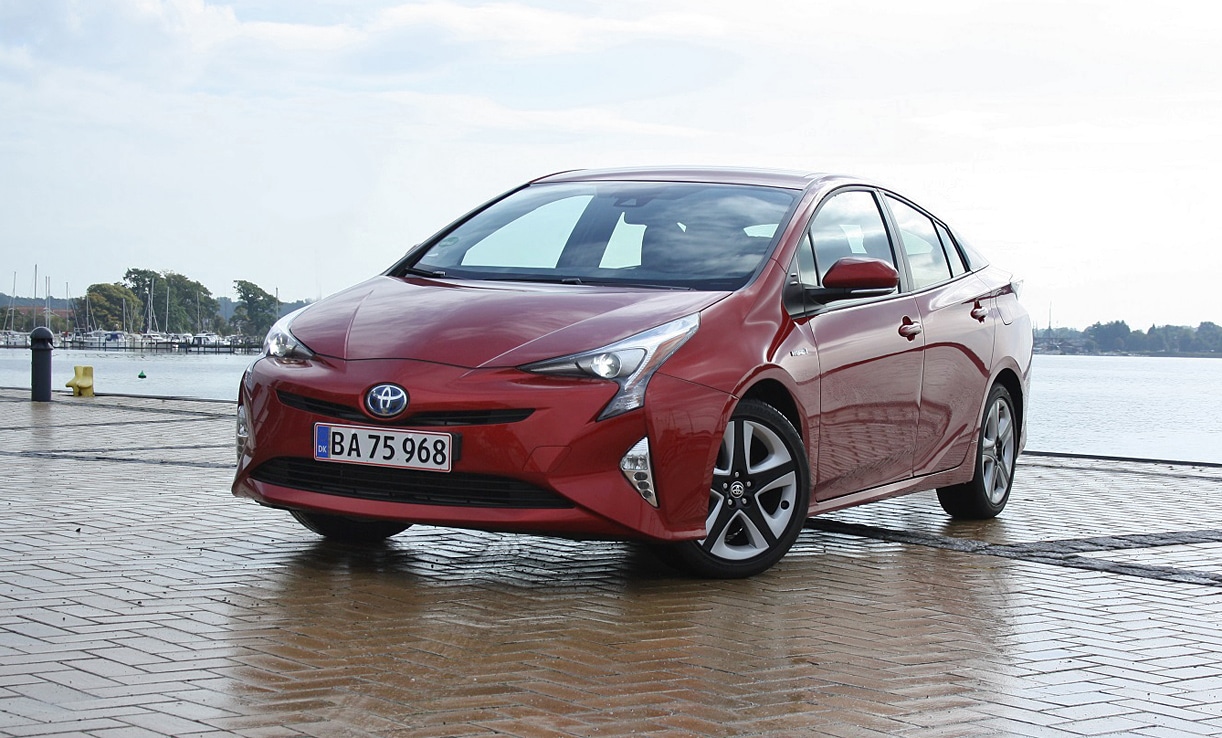 TEST: Toyota Prius tager - næsten - stikket hjem - Hvilkenbil.dk